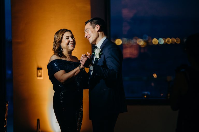 tara + chris / liberty warehouse, brooklyn wedding | lauren spinelli ...